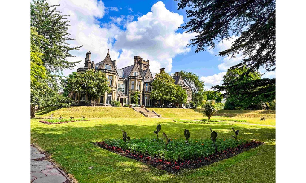 Insole Court Trust-Ymddiredolaeth Cwrt Insole | Neighbourly